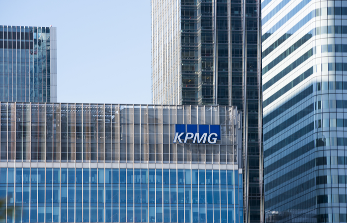 KPMG reports -3.2% socio-economic pay gap | Article | Employee Benefits