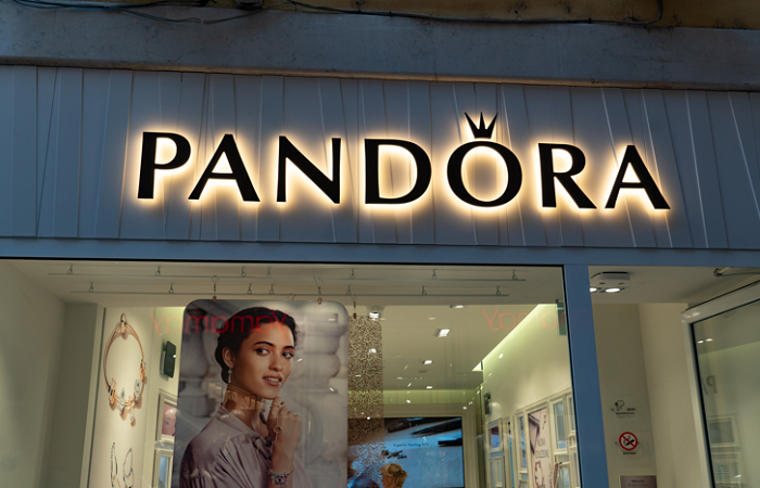 Pandora UK and Ireland gives retail employees one-off bonus | Article ...