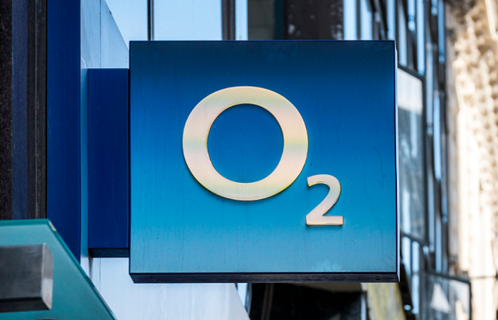 O2 employees to receive £1,930 boosted bonus | Article | Employee Benefits