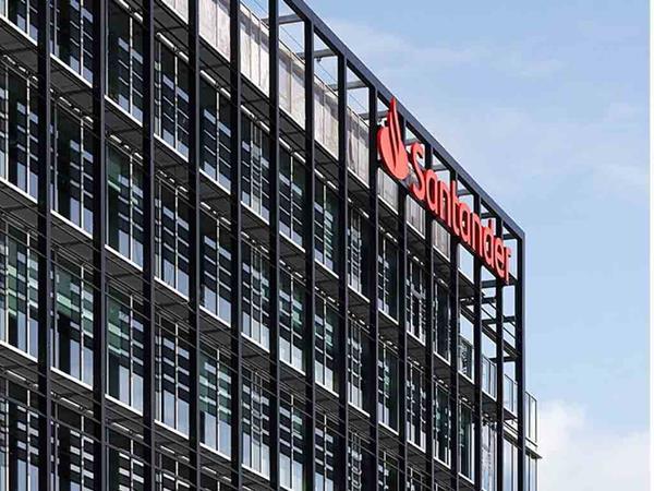 Santander offers free financial coaching to boost employee pension ...