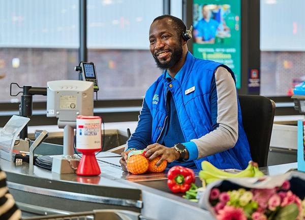 Aldi invests £36 million in pay rises and benefits for store staff ...